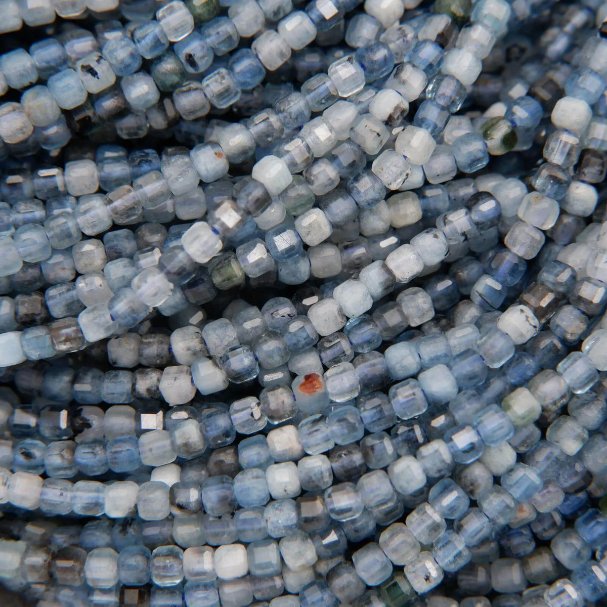Santa Maria Aquamarine · Microfaceted · Cube · 2.5mm | Beads | Tejas Beads